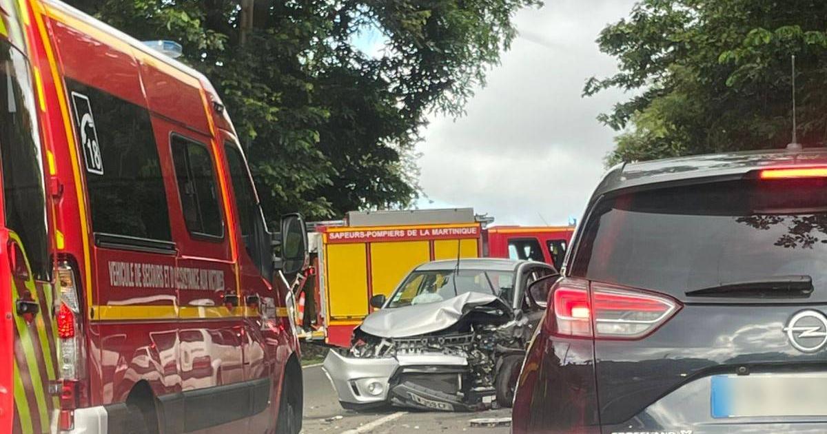 Les pompiers interviennent sur un choc frontal au Robert